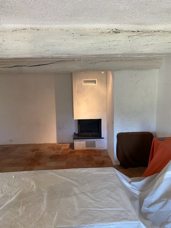 Installation d'une cheminée d'angle Le Cannet 06 | Cheminées Viano